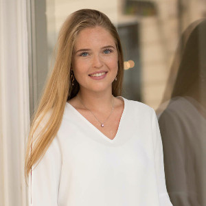 Practice Case Interviews - Meeting Board | PrepLounge.com